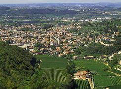Villa in Vendita in Via Don Angelo Ferrari 8 a Sant'Ambrogio di ...