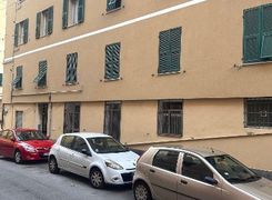 Locale commerciale in Vendita in Via Torquato Tasso 22 R a Genova ...