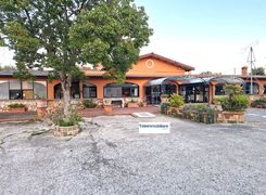 Locale commerciale in Vendita in Via Michele Roma a Terracina - 740mq ...