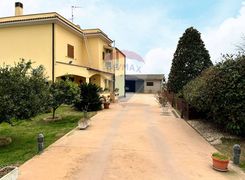 Villa in Vendita in Via Appia Antica a Terracina - 125mq - Casa.it