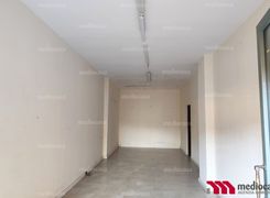 Locale commerciale in Vendita in Via Ospedale di San Raffaele 3 R a ...