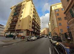 Locale commerciale in Vendita in Corso Europa 375 a Genova - 45mq - Casa.it