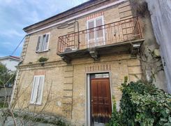 Appartamento in Vendita in Via Socrate 14 a Pescara - 133mq - Casa.it