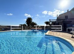 Villa in Vendita in Frazione Varano a Ancona - 230mq - Casa.it