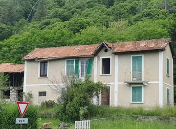 Rustici, casali in vendita a Premeno in zona Pollino - Casa.it