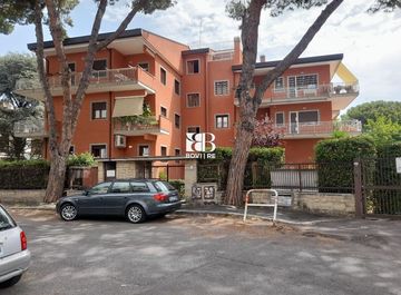 Case in vendita nel quartiere Torrino di Roma - Casa.it