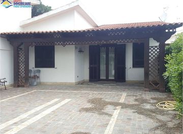 Case in vendita a Cellole in zona Baia Domizia-Baia Felice - Casa.it