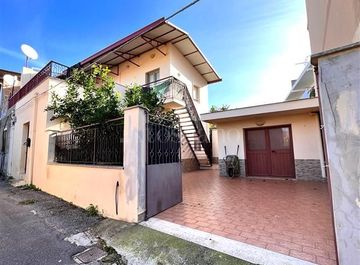 Case in vendita a Reggio Calabria in zona Catona - Casa.it