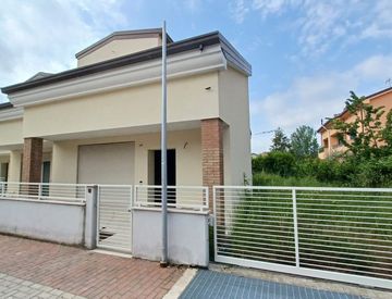 Villetta a schiera in Vendita in Via Padulli 67 a Rimini - 150mq - Casa.it
