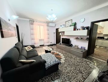Appartamento in Vendita in Via Costantino Reta 25 a Genova - 94mq - Casa.it