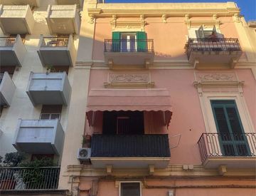 Monolocale in Vendita in Via Trevisani 69 a Bari - 40mq - Casa.it