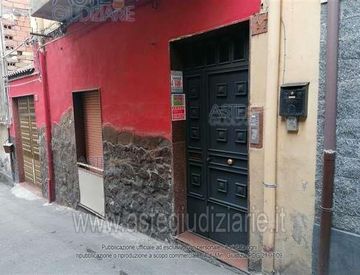 Appartamento in Vendita in Via Renna 17 a Paternò - 151mq - Casa.it