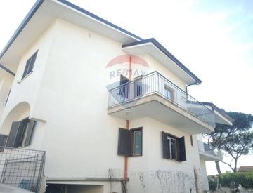 Attico, mansarda in Vendita in zona Marina di Minturno a Minturno ...