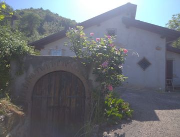 Rustico, casale in Vendita a Castel San Pietro Romano - 50mq - Casa.it