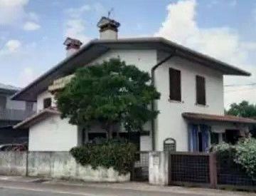 Quadrilocale in Vendita in Case Sparse Teverina a Cortona - 111mq - Casa.it