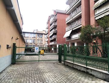 Box/posto auto in Affitto in Via Monza 2 a Torino - 14mq - Casa.it