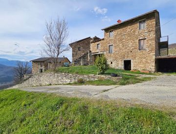 Rustico, Casale in Vendita a Berceto - 500mq - Casa.it