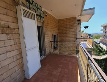 Trilocale in Vendita in Via San Gennaro Agnano 90 a Napoli - 100mq ...