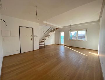 Attico, mansarda in Vendita in Viale Beethoven a Roma - 196mq - Casa.it