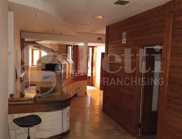 Locale commerciale in Affitto in Via Ninfina 17 a Cori - 140mq - Casa.it