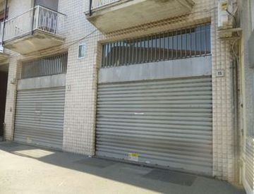 Cantina, solaio in Vendita in Viale Carlo III 156 a San Nicola la ...