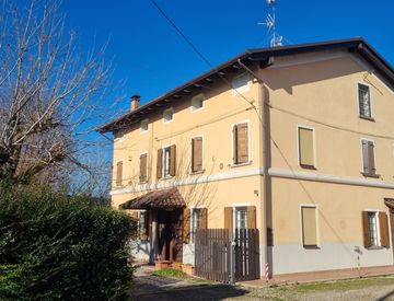 Casa Indipendente in Vendita in Via Suozzi 775 a San Felice sul Panaro ...