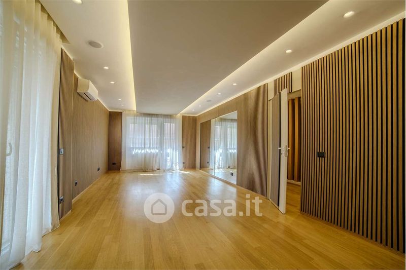 Quadrilocale in Vendita in Via Homs a Roma - 135mq - Casa.it