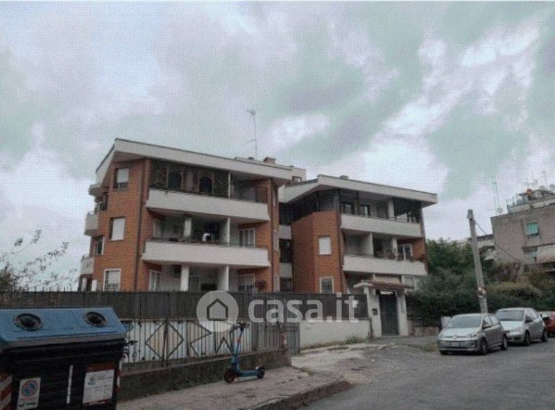 Trilocale in Vendita in Via dei Monti di Pietralata 171 a Roma - 30mq ...