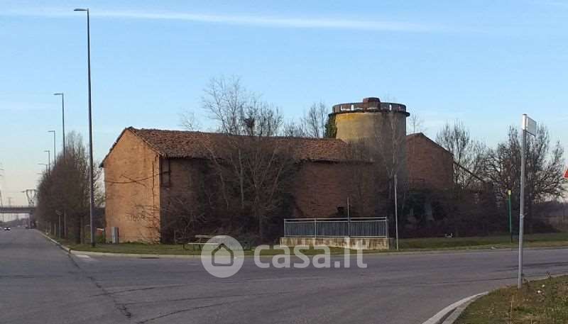 Rustici, casali in vendita a Piacenza in zona Montale - Casa.it