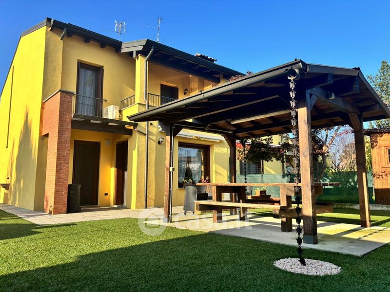 Villette a schiera in vendita a Persico Dosimo in zona Persichello ...