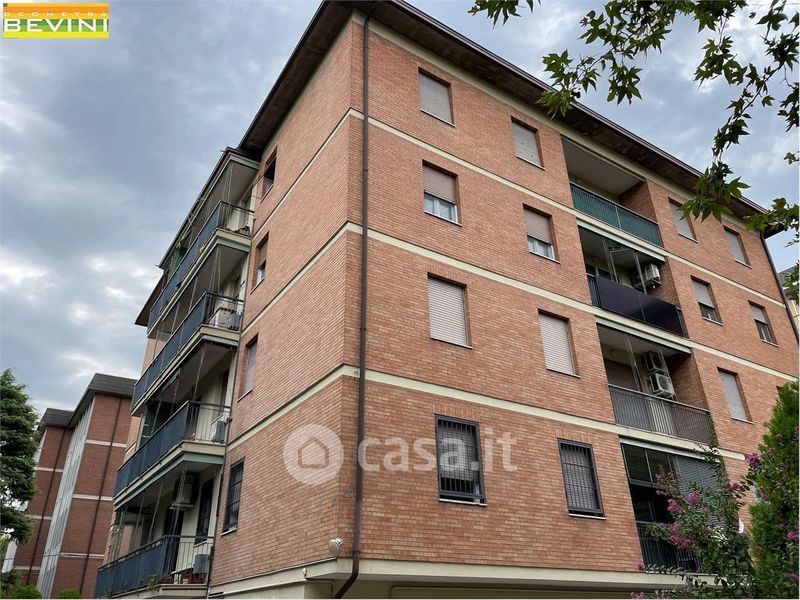 Case con balcone in vendita a Modena in zona San Faustino, Villaggio ...