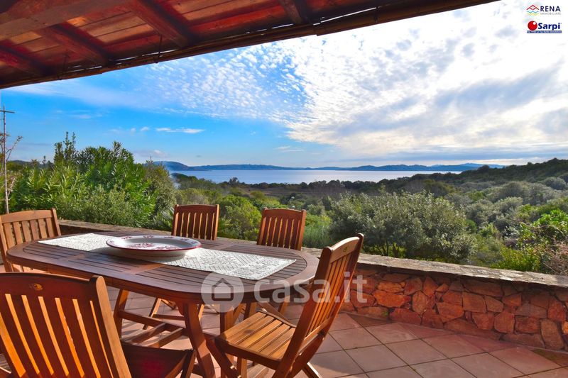 Case con giardino privato in vendita a Santa Teresa Gallura in zona ...