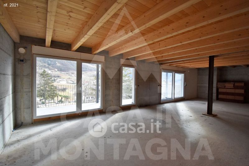 Case in nuove costruzioni in vendita a Montagna sulla strada del vino ...