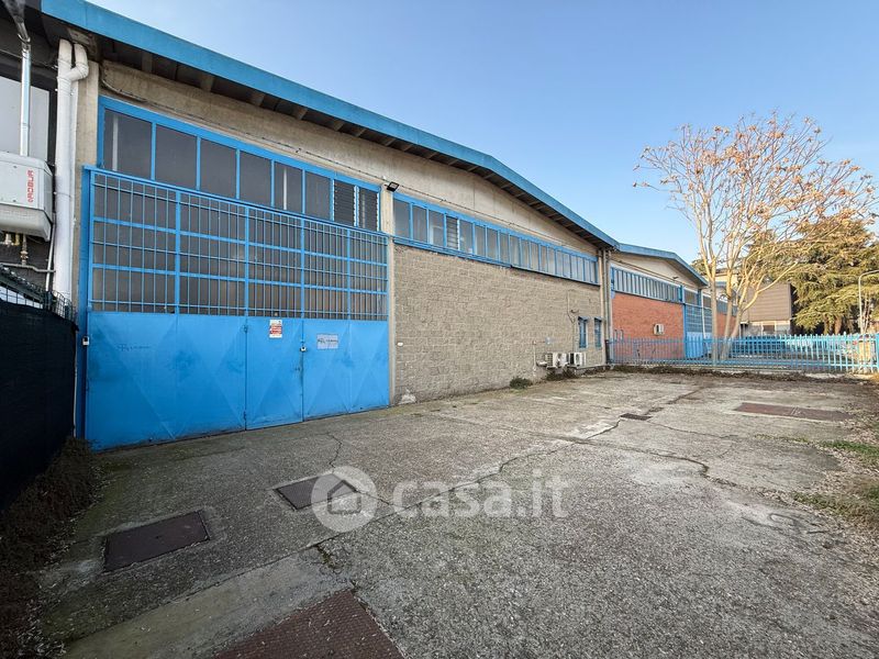 Capannone in Affitto in Via Mantova a Rozzano - 581mq - Casa.it