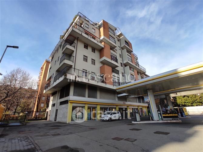 Case con balcone in vendita a Milano vicino alla fermata metro Inganni ...