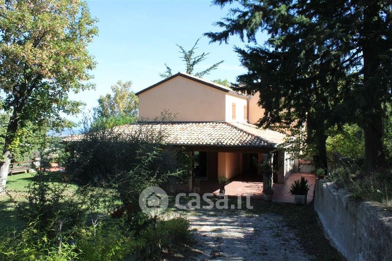 Rustici, casali in vendita a Pesaro in zona Monteciccardo - Casa.it