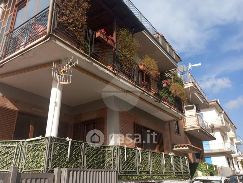 Appartamenti in vendita a Minturno in zona Scauri-Tremensuoli - Casa.it