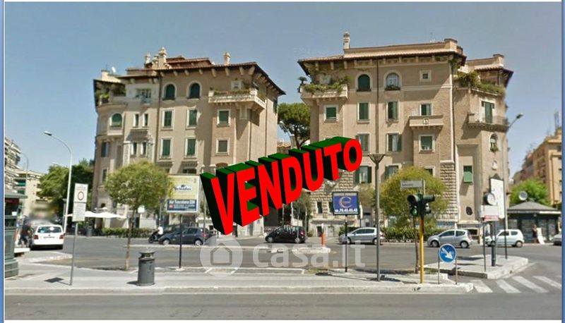 Appartamento in Vendita in Piazza Tuscolo 5 a Roma - 117mq - Casa.it