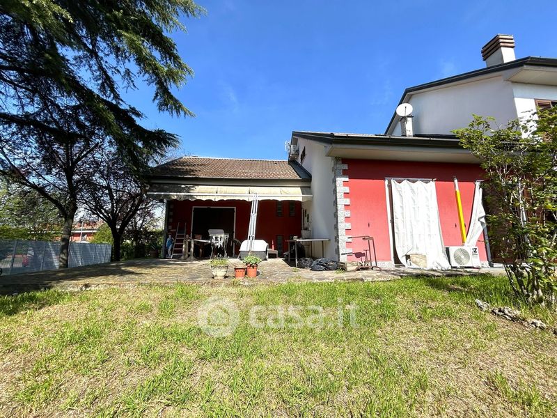 Case in vendita a Landriano in zona Pairana - Casa.it