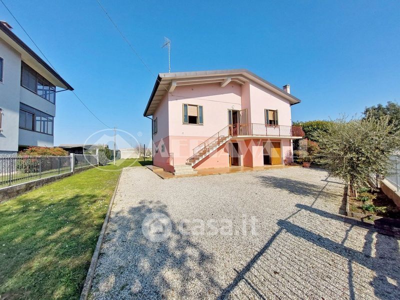 Casa indipendente in Vendita in zona Centro a Teglio Veneto - 180mq ...