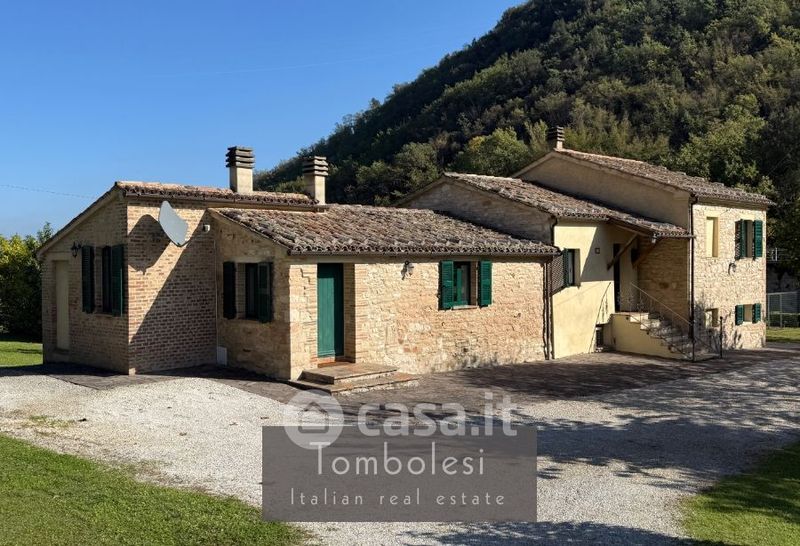Rustico, casale in Vendita in S.P. a Arcevia - 260mq - Casa.it