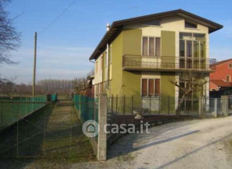 Case indipendenti in vendita a Quinto di Treviso in zona Centro - Casa.it