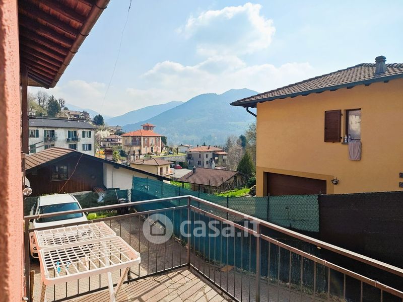 Ville in vendita a Alta Valle Intelvi in zona Pellio Intelvi - Casa.it