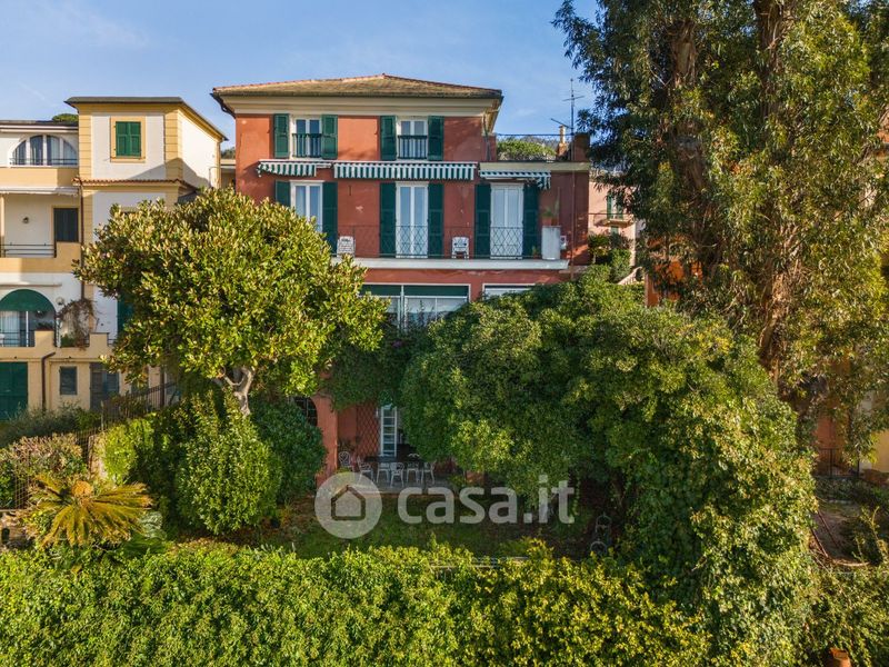 Case con giardino privato da ristrutturare in vendita a Rapallo in zona ...