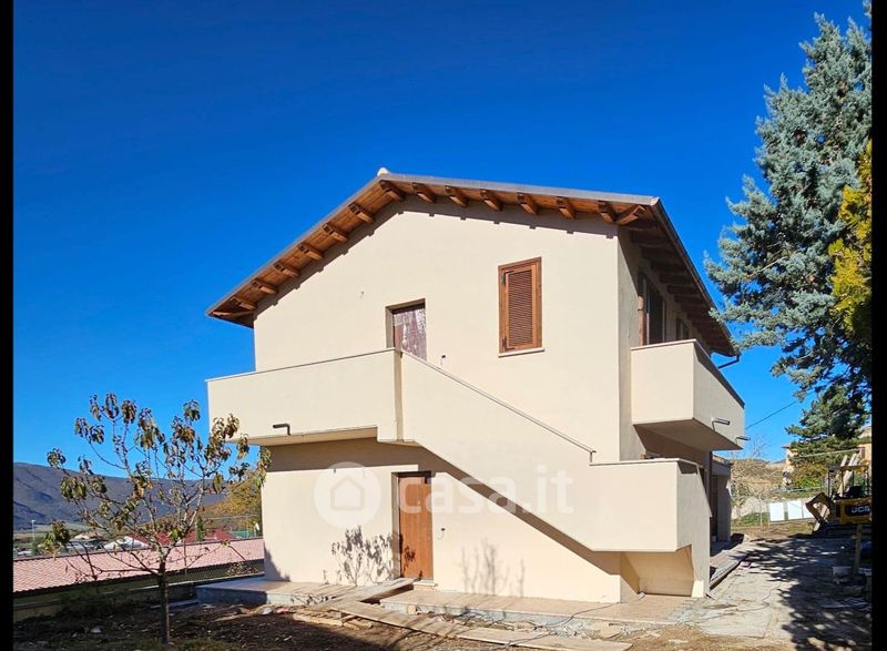 Villa in Vendita in Via case sparse a Norcia - 180mq - Casa.it