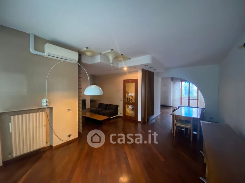 Casa bifamiliare, trifamiliare in Vendita in Via Giuseppe Baraldi a ...