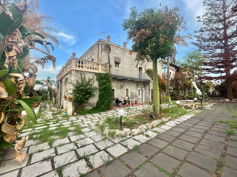 Ville in nuda proprietà a Riposto in zona Torre Archirafi - Casa.it