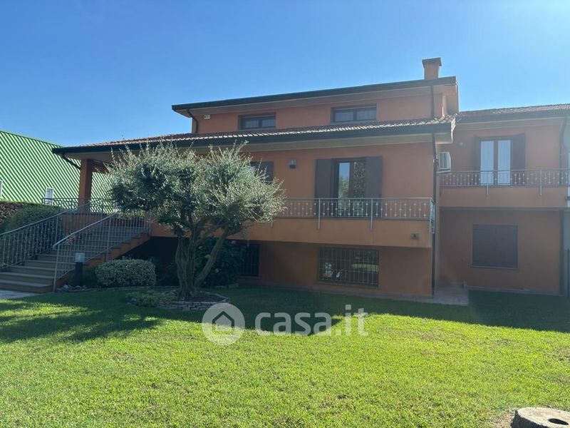 Casa bifamiliare, trifamiliare in Vendita in Via Roma a Boara Pisani ...