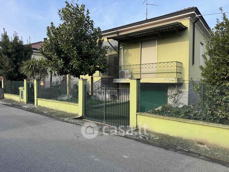 Villa in Vendita a Fiorenzuola d'Arda - 196mq - Casa.it