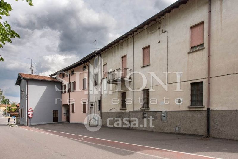 Case indipendenti in vendita a Galliate Lombardo - Casa.it